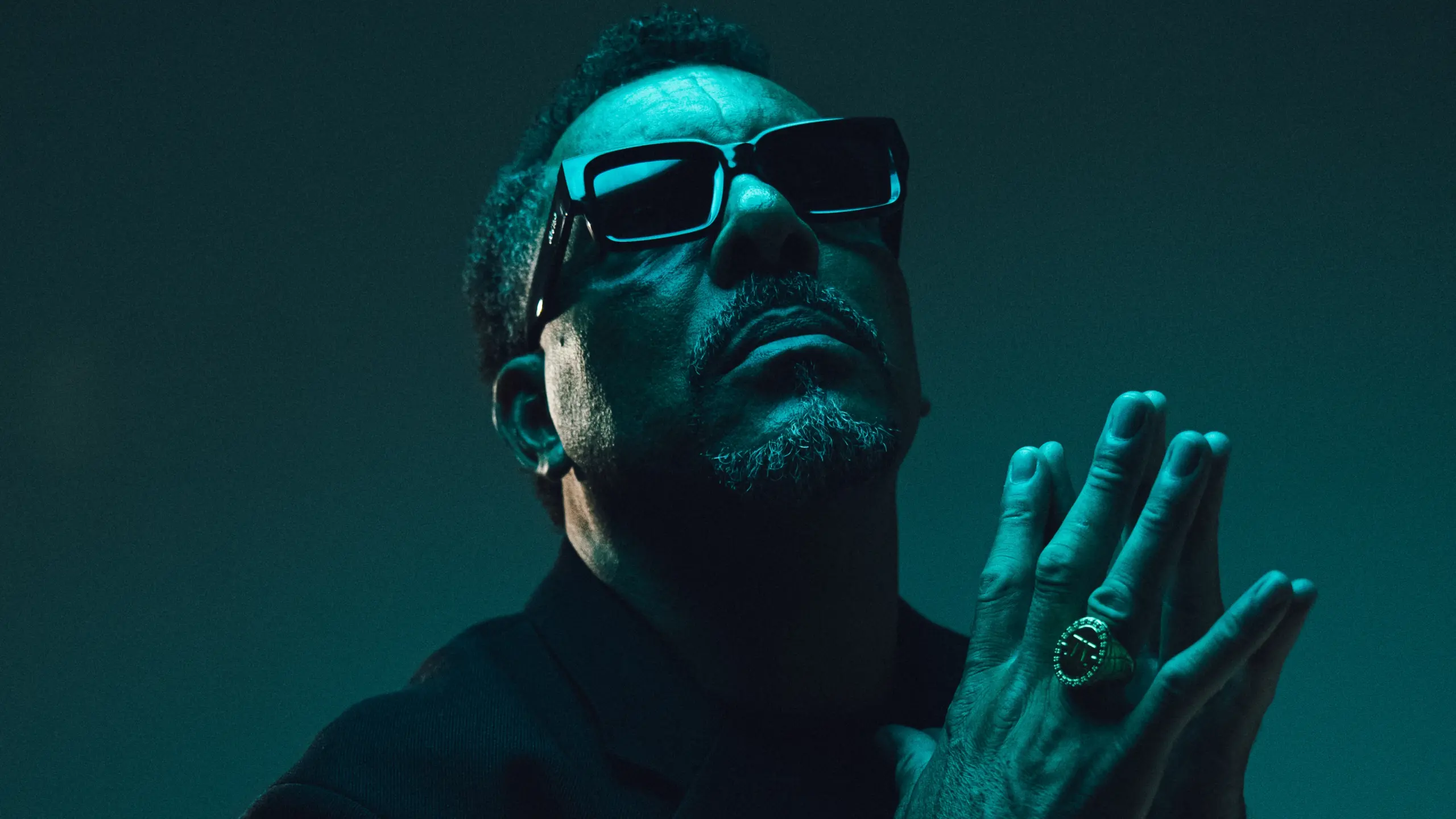 Dexter revisita sua própria lenda no rap com o álbum “D’LUXO” e celebra ...