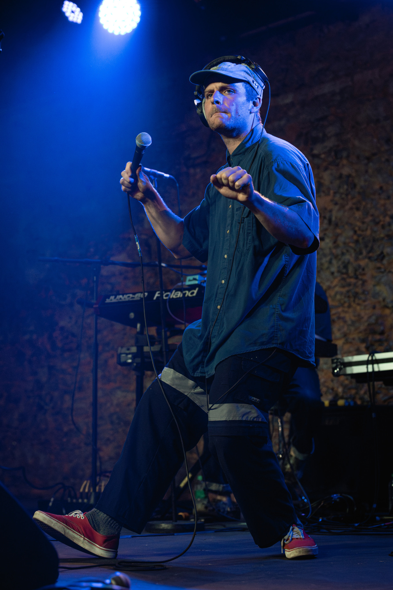 Mac DeMarco encanta fãs cariocas e inicia turnê no Brasil